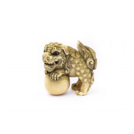 Netsuke Foo Dog on Ball 0596